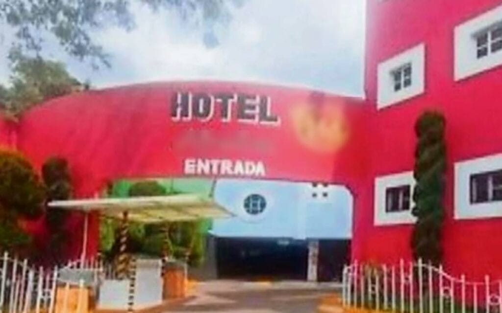 Fallece hombre en un cuarto de hotel: Al menos cinco personas estaban ...