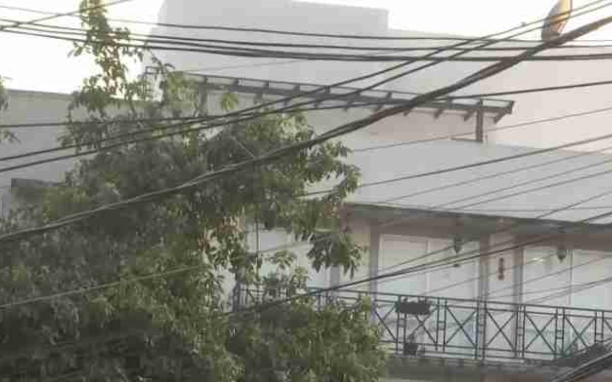 Nené de dos años cae desde el quinto piso de un edificio a las manos de ...